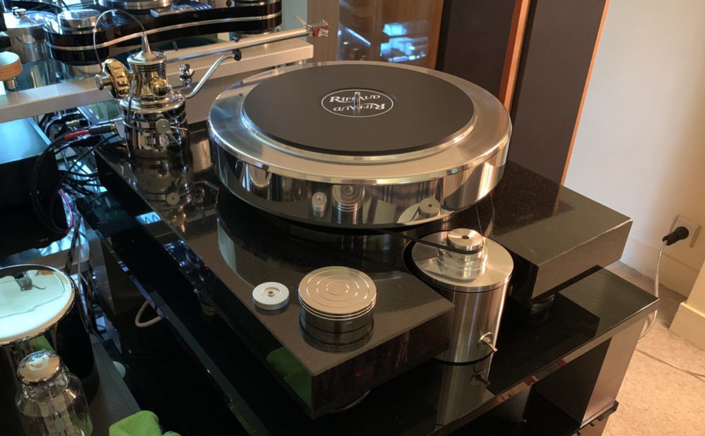 Saturn - Riffaud Turntables